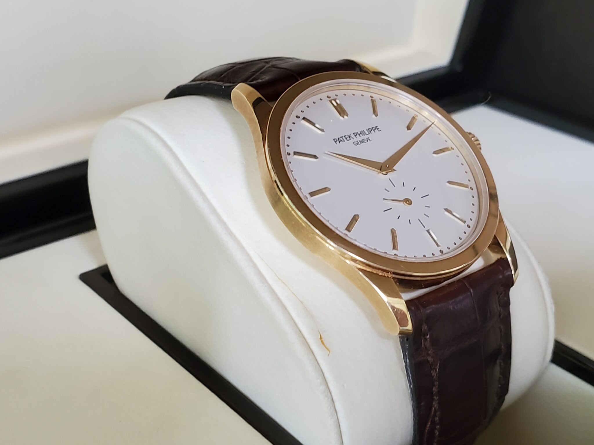 Patek Philippe Calatrava 5196J-001 Extra Full set Box, Papers, Original ...