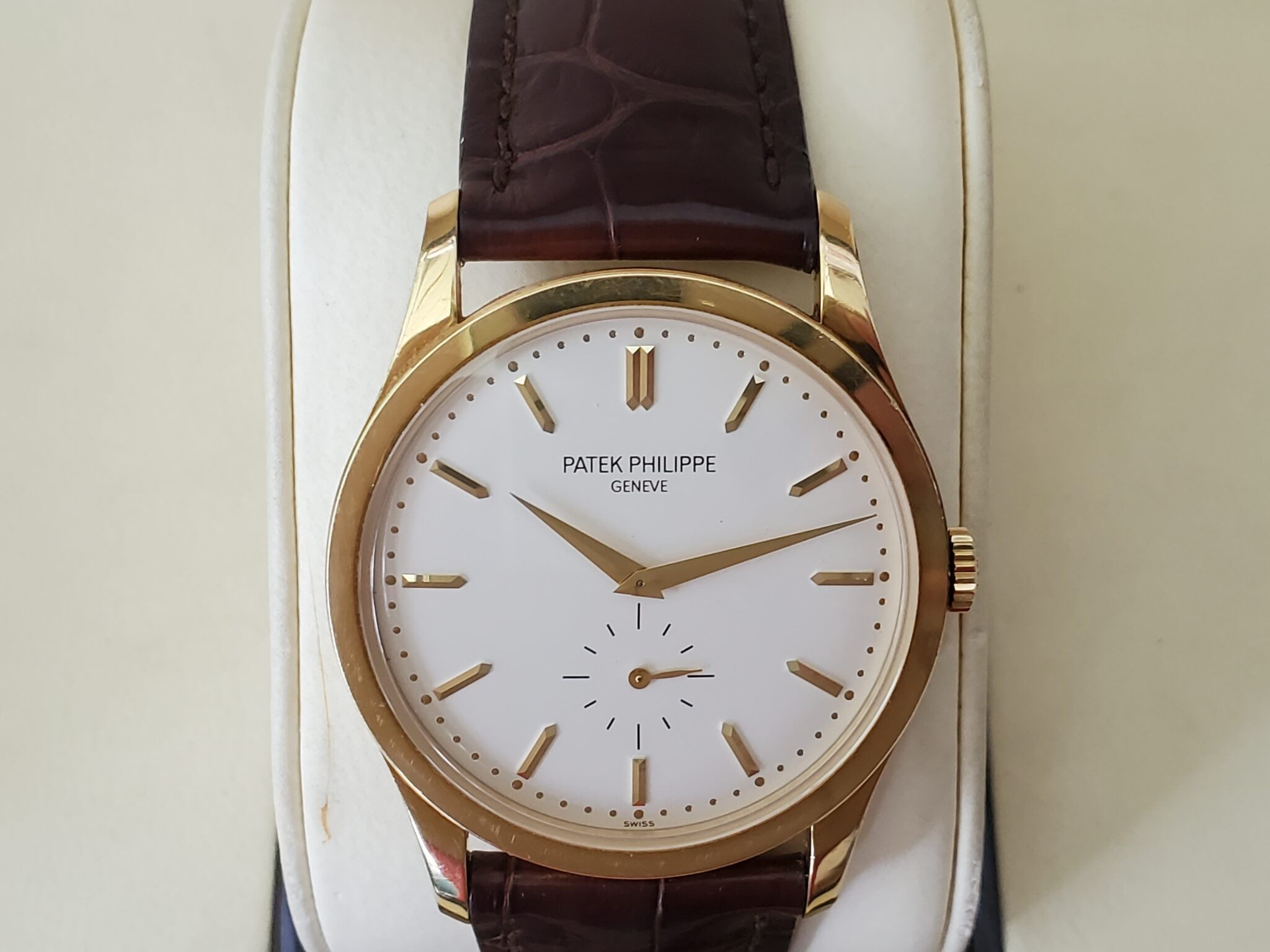 Patek Philippe Calatrava 5196J-001 Extra Full set Box, Papers, Original ...