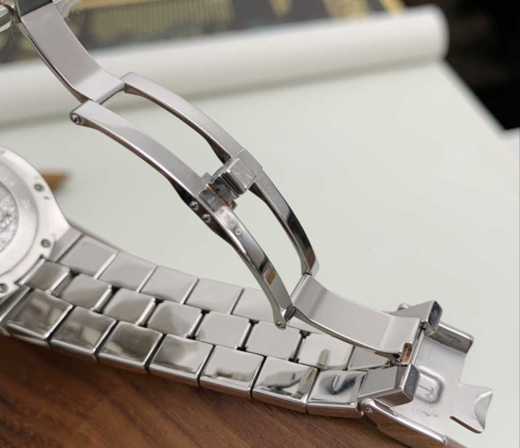 Vacheron Constantin Overseas 42050 Black Arabic Military Dial Serial ...